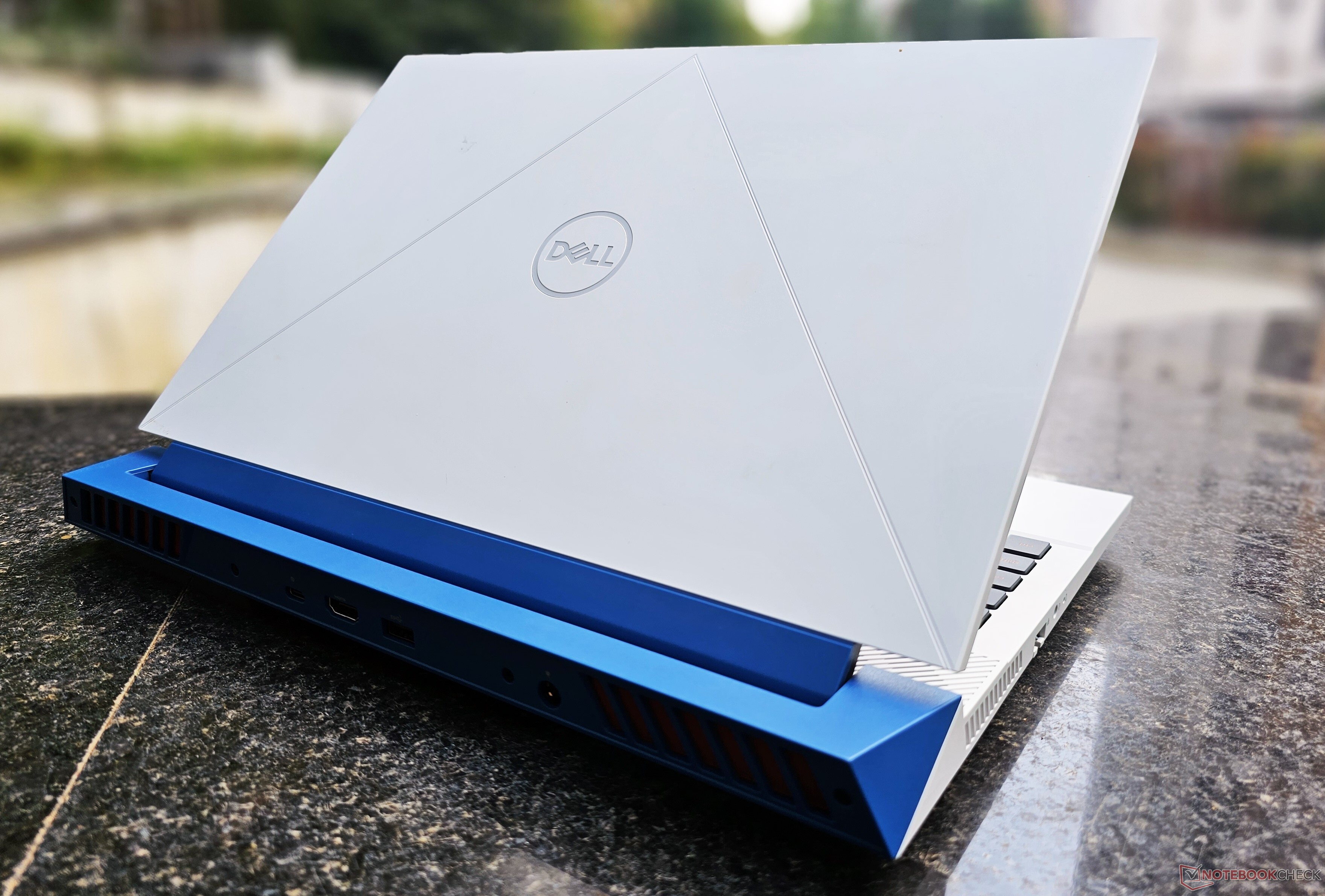 Análise do Dell G15 5530: Uma alternativa viável à Alienware, agora com ...