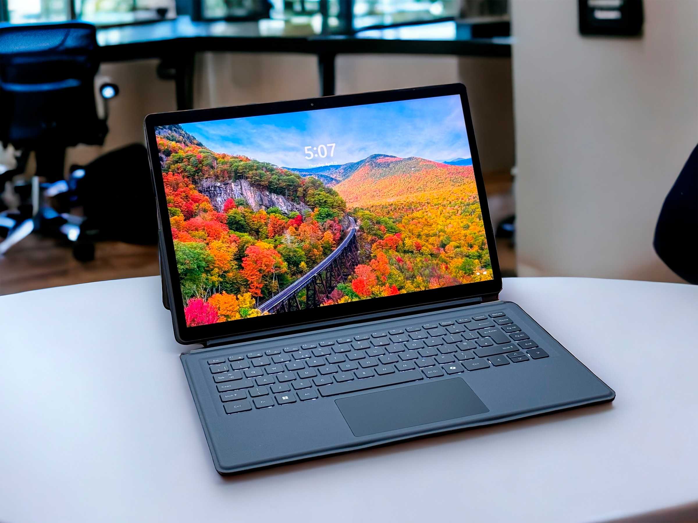 Análise do Minisforum V3 3 em 1: o primeiro tablet Windows com a APU ...