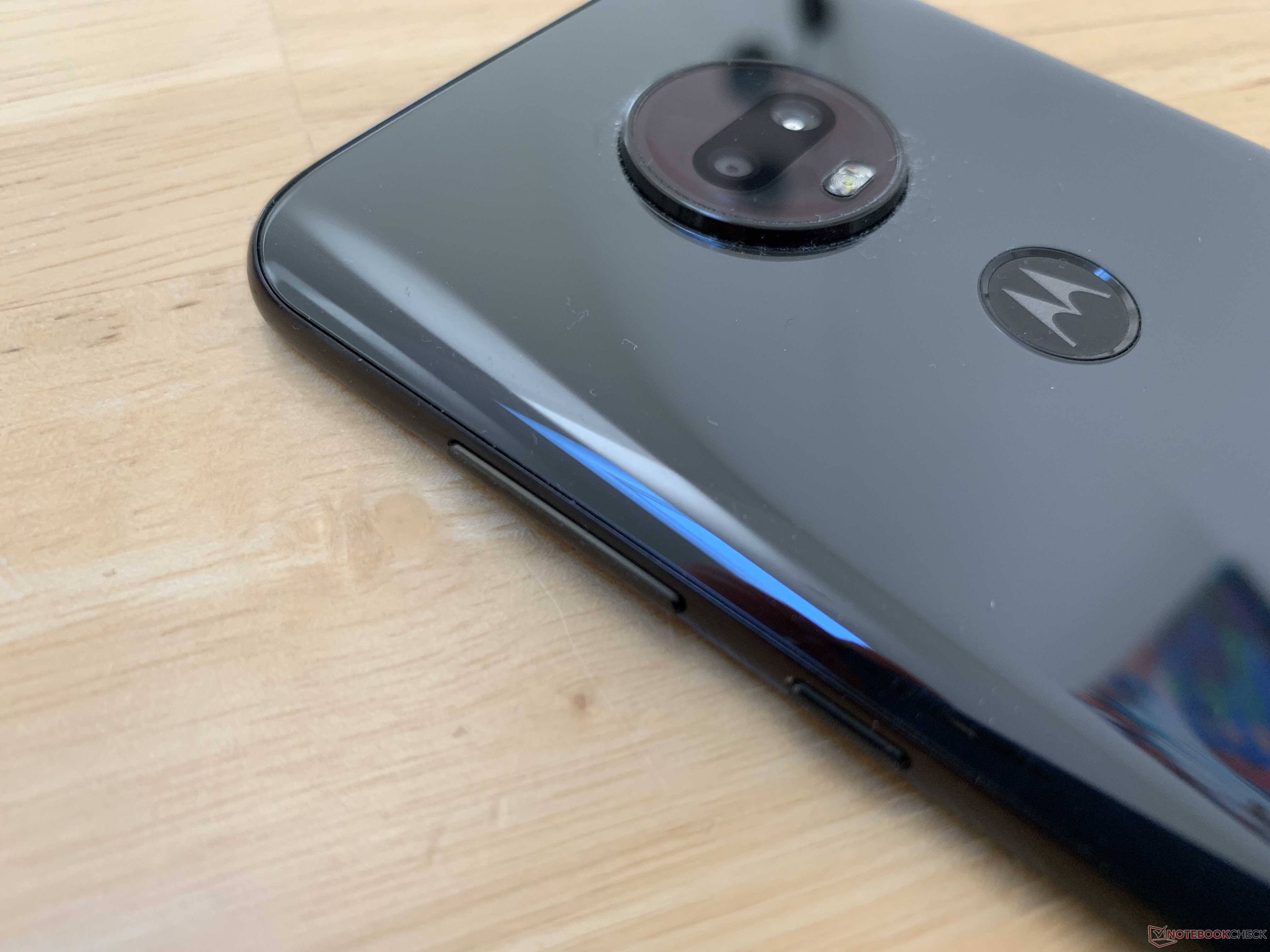 Breve Análise do Smartphone Motorola Moto G7 - Notebookcheck.info