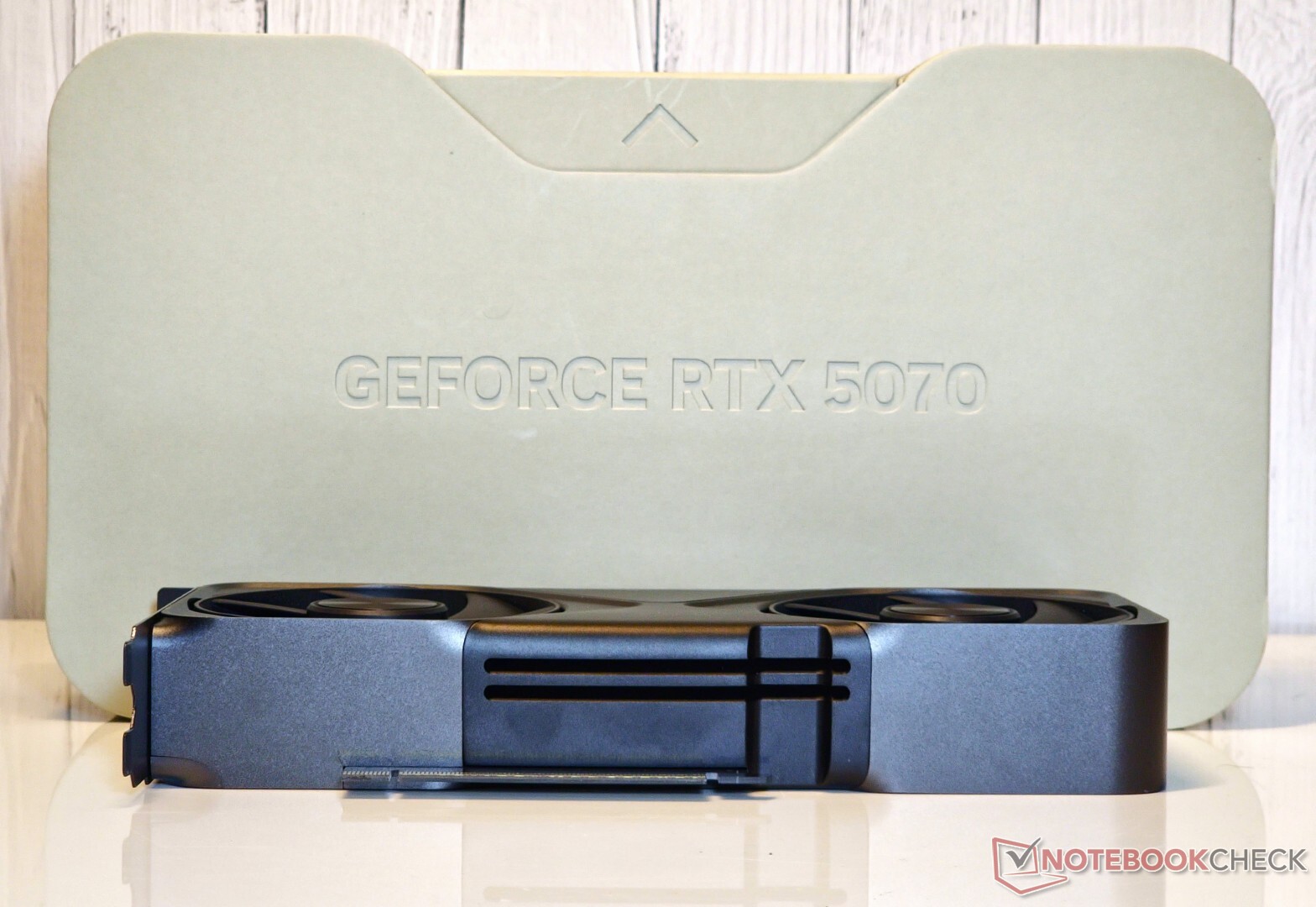 Nvidia GeForce Análise da RTX 5070 Founders Edition: a bondade ...