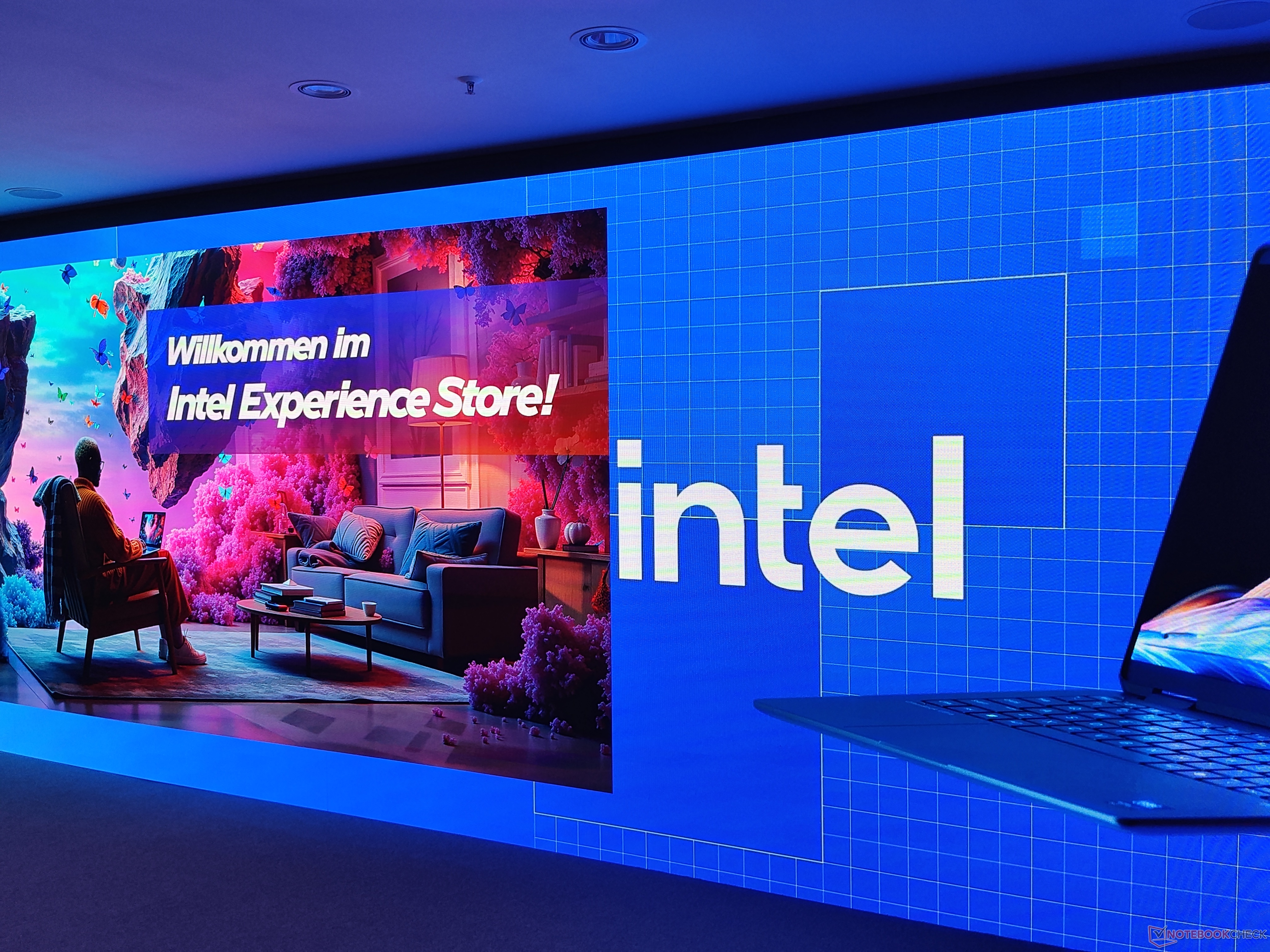 Nova tecnologia premium em exibição: A Intel abre cinco lojas pop-up ...