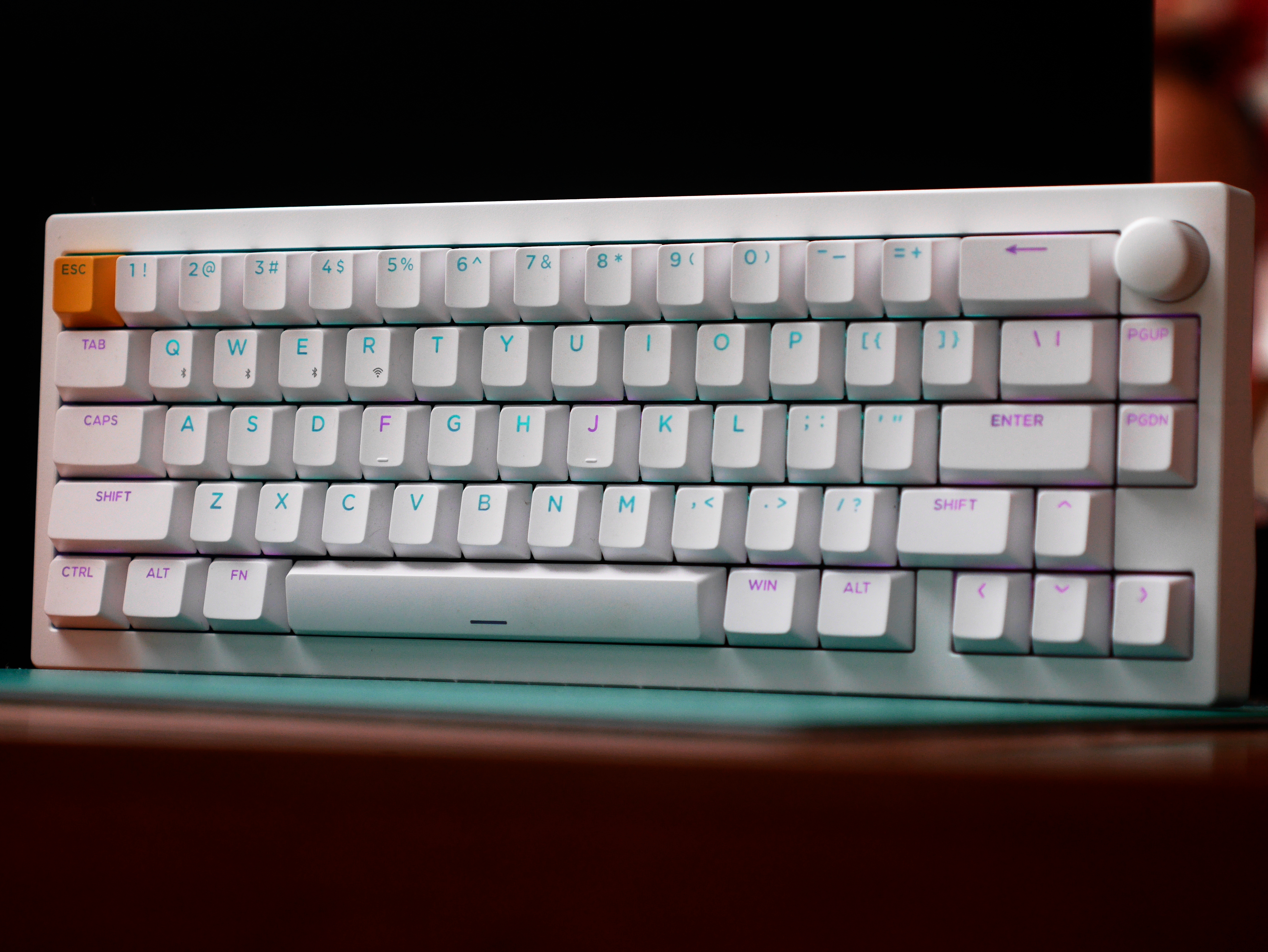 O melhor teclado sem fio HE da Keychron tem truques ocultos - Análise ...