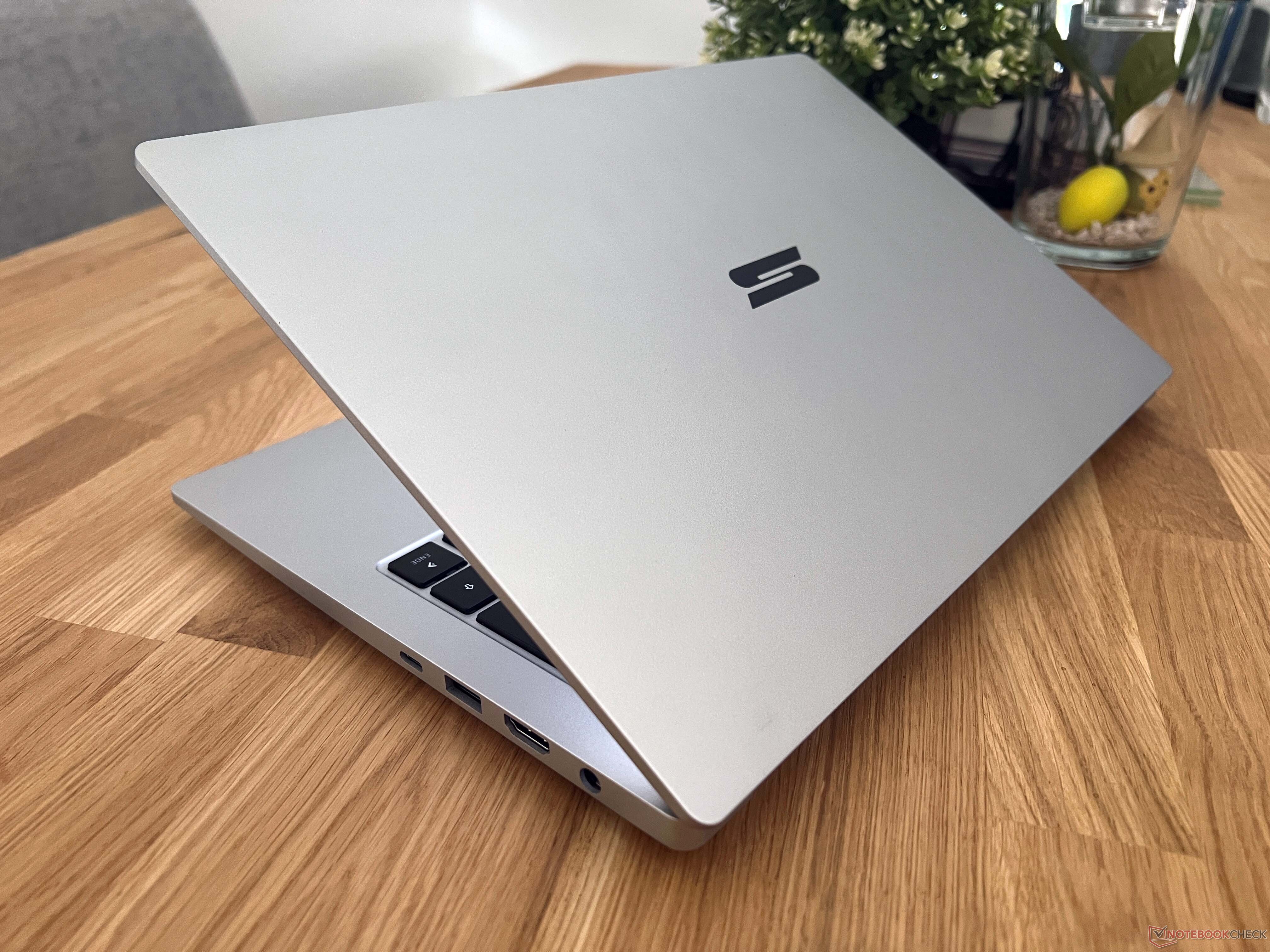 Análise do Schenker Vision 14 2023: Ultrabook de magnésio com bateria ...
