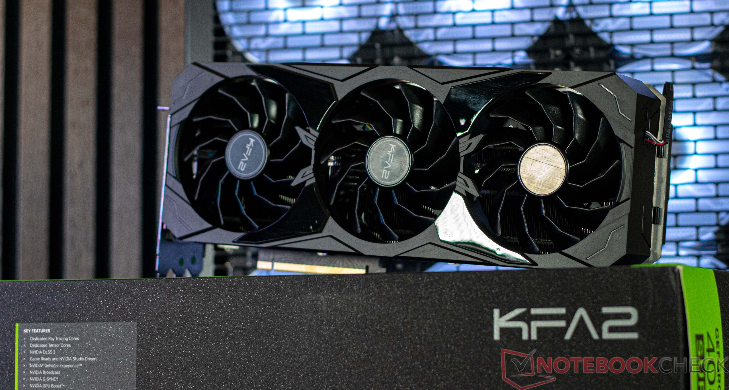 KFA2 GeForce RTX 4080 Super SG review: a enorme placa de vídeo para ...