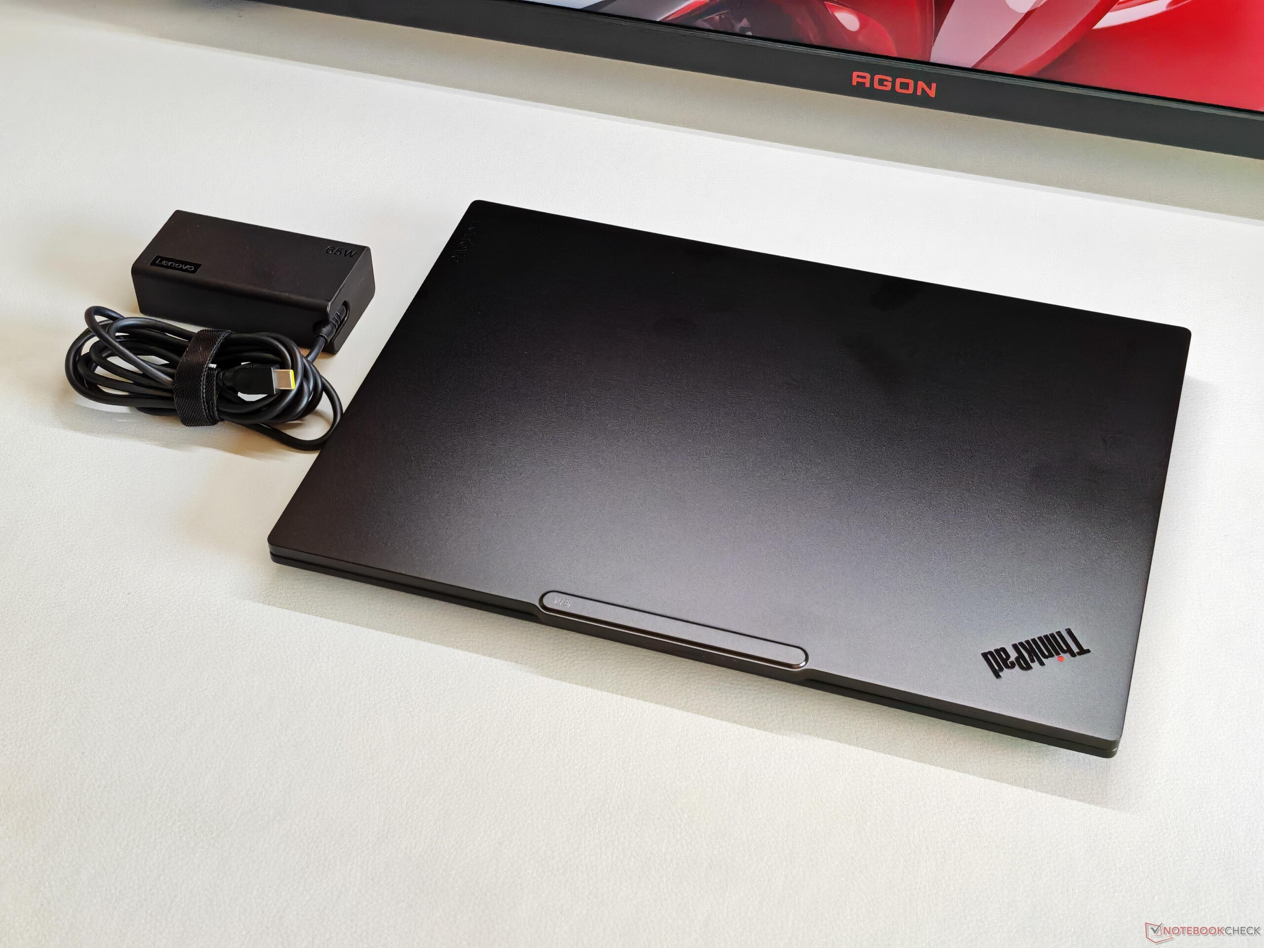 Análise do Lenovo ThinkPad E14 Gen 7 - O Lunar Lake oferece maior ...